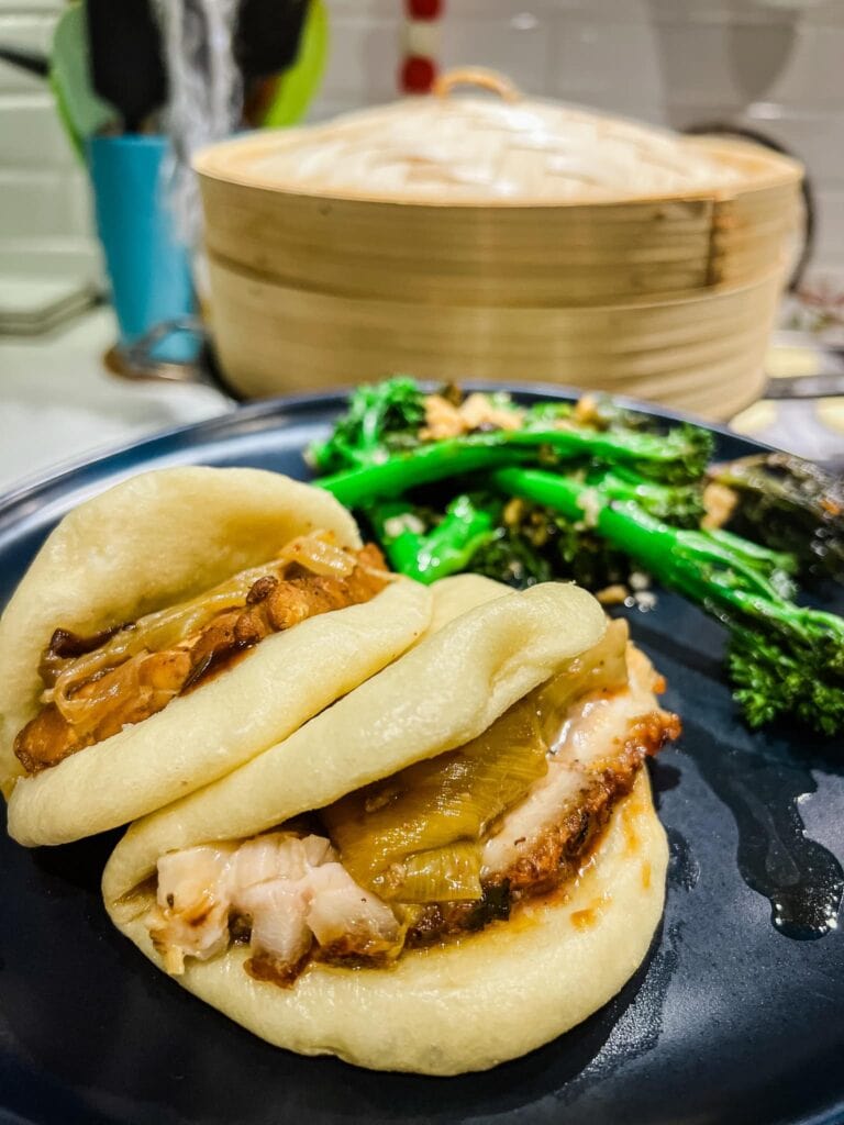 Pain Bao Buns, recette petits pains vapeur asiatique • Recettes ...