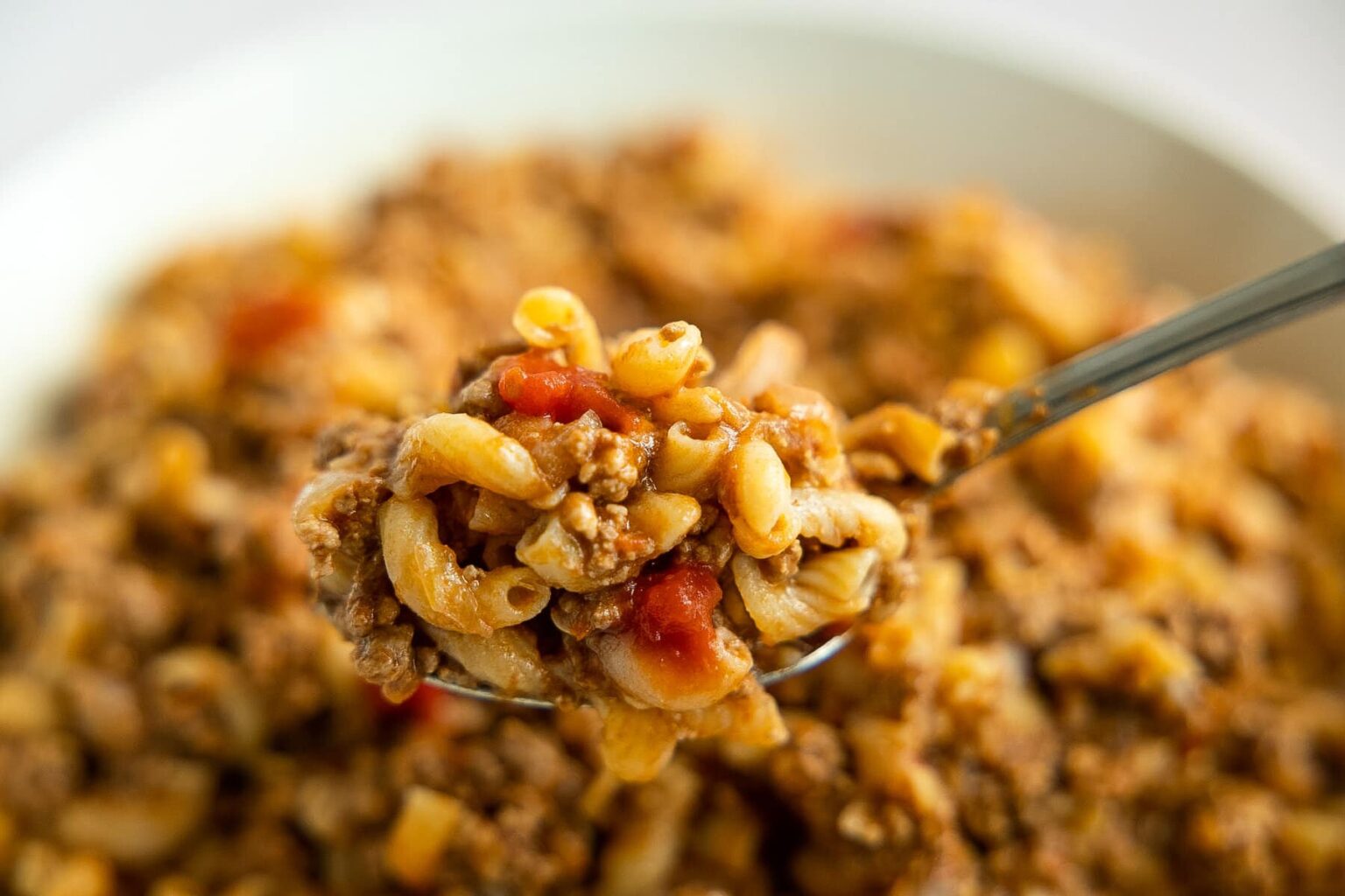 Macaroni gumbo (style petit pain fourré à la viande gumbo) • La petite ...