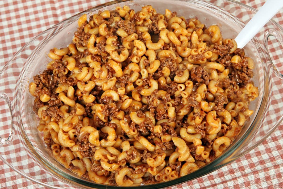 Macaroni gumbo (style petit pain fourré à la viande gumbo) • La petite ...