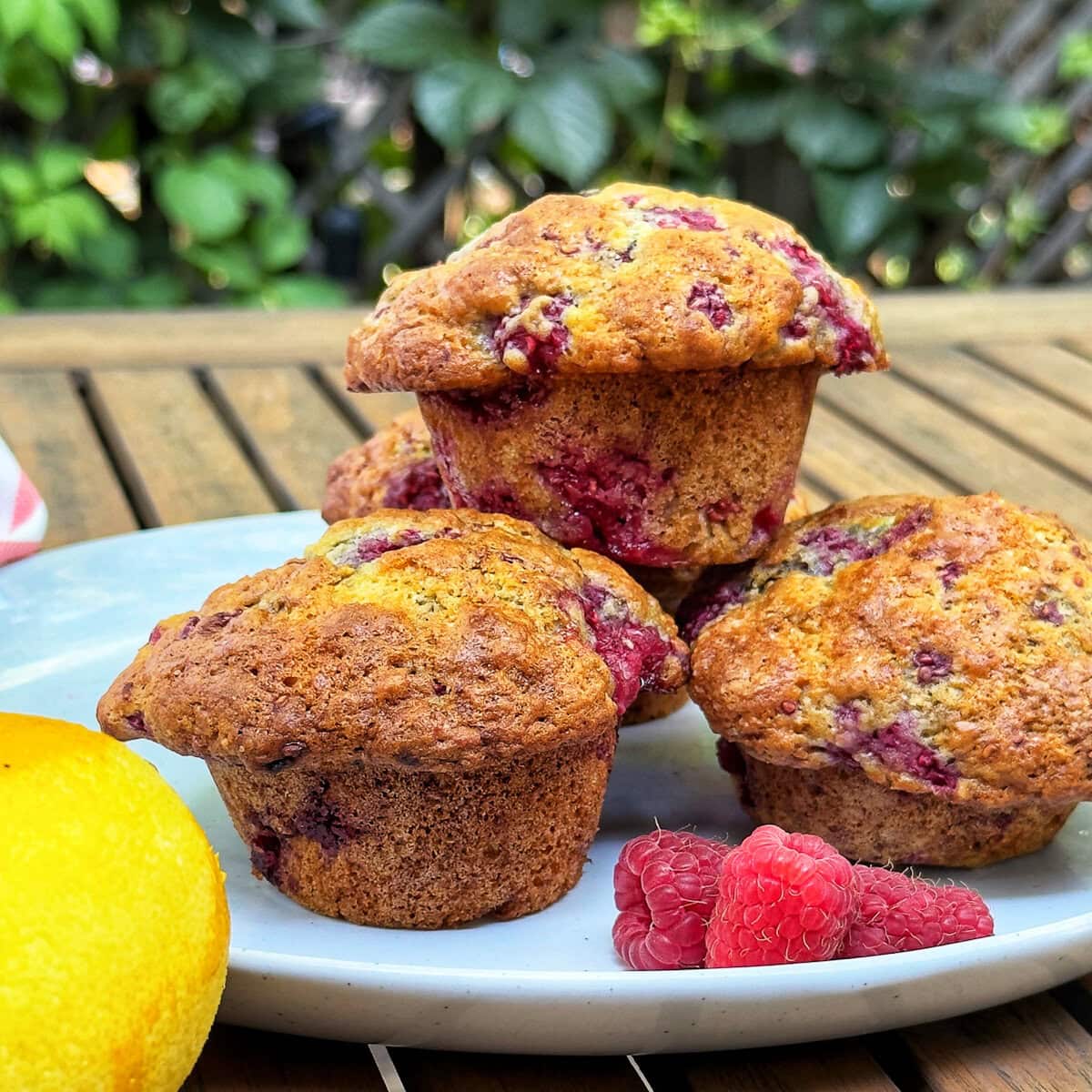 Meilleur muffin aux framboises, yogourt et citron • La petite bette
